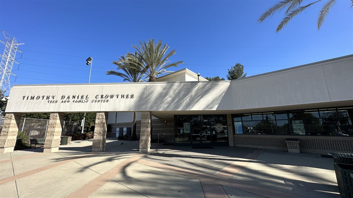 Timothy Daniel Crowther Teen & Family Center | City of Glendora